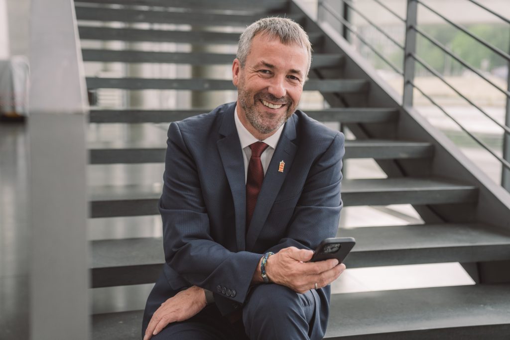 Jugendmedienworkshop „Liebe Demokratie, wir müssen reden – 75 Jahre ...